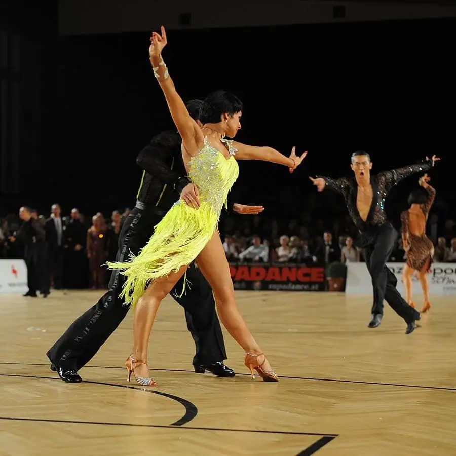 Dancing the cha-cha-cha - Eyes on Suriname